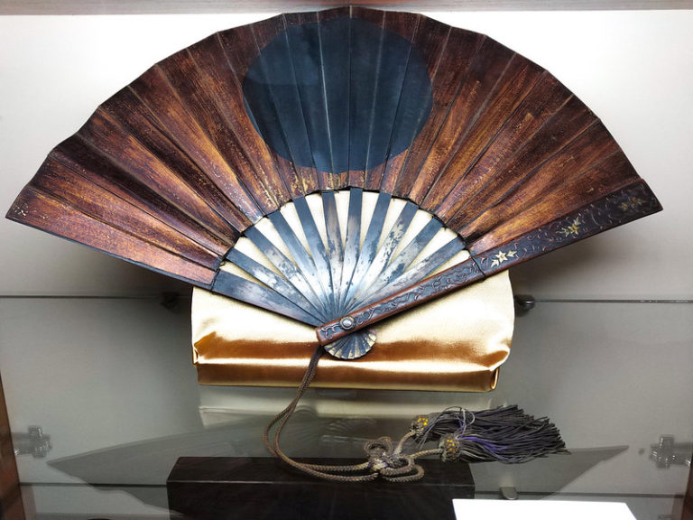 The Samurai War Fan | KCP International Japanese Language School