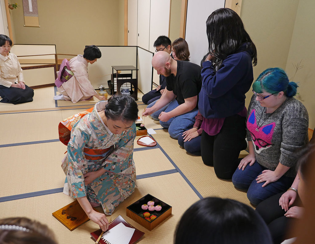 KCP Fall 2016 Students Experience Chanoyu | KCP International