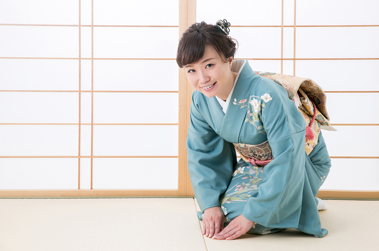 Japanese Bowing Customs | KCP Japanese Language School